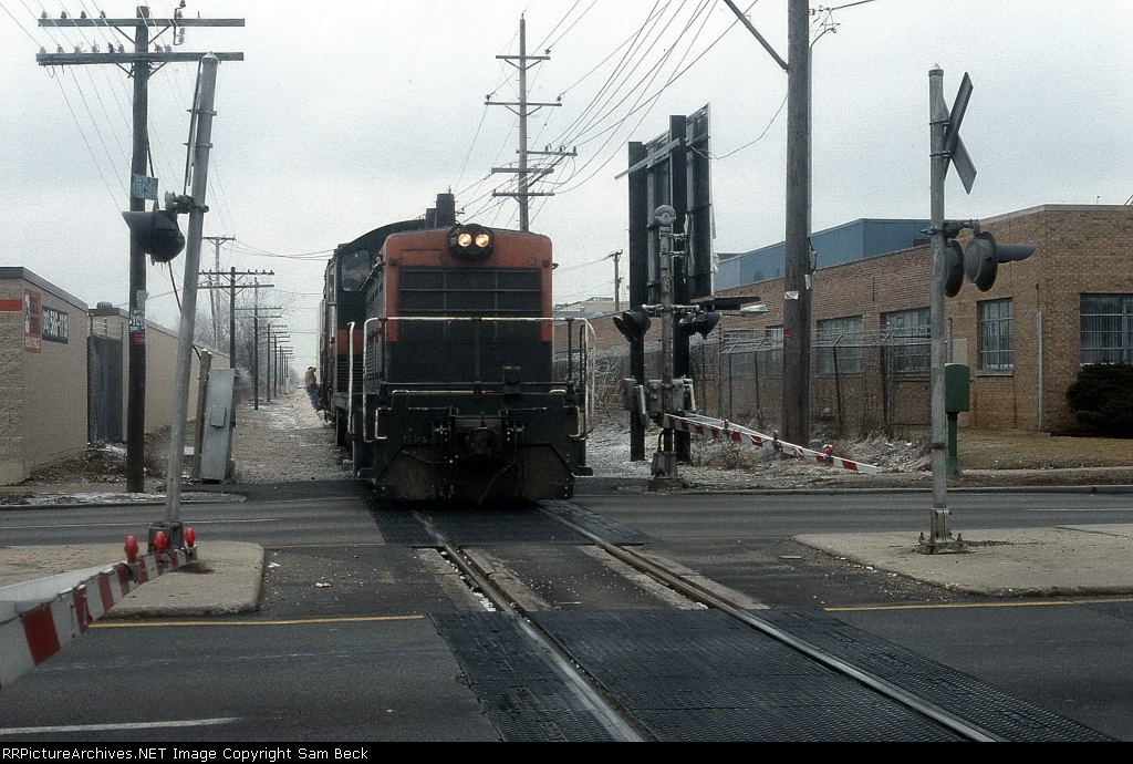 IHB 8739 on the Elsdon Line